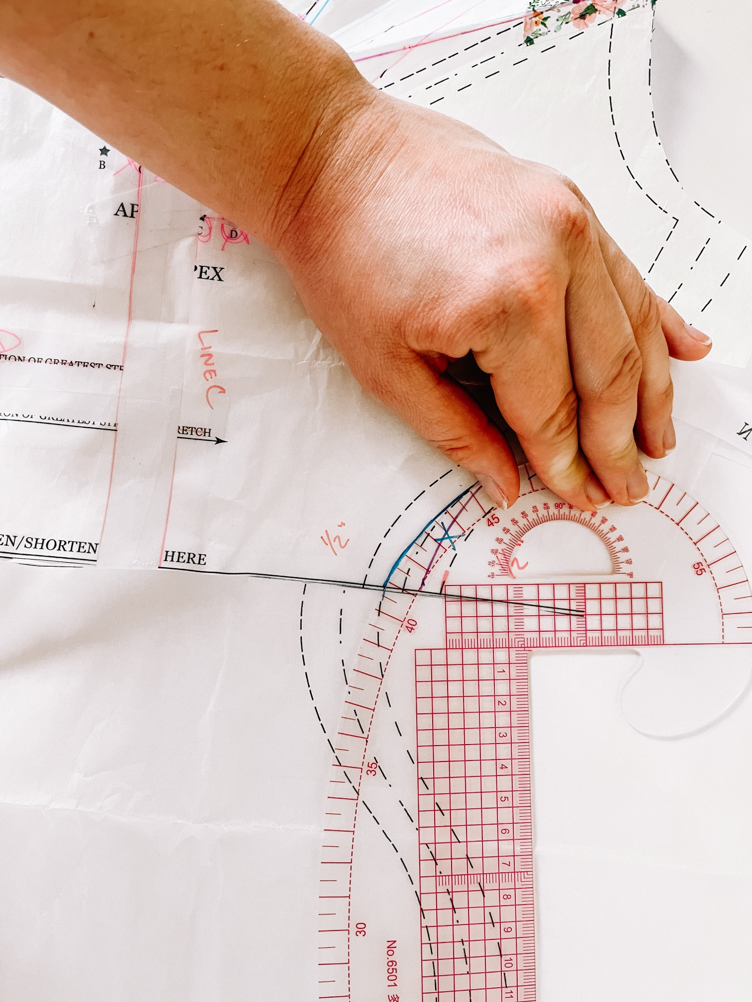 Full Bust Adjustment Guide | Bodysuit FBA – Sew Busty Community